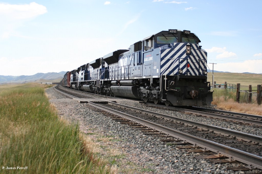 MRL 4312 (SD70ACe) helper set at Truck Stop curve